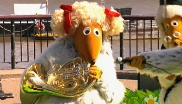 The Wombles perform on This Morning – Tidy Bag